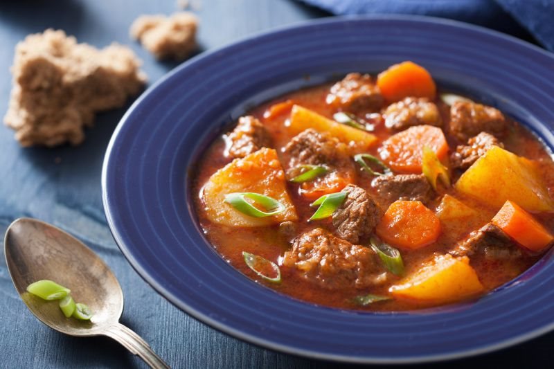 rucak-za-celu-porodicu-ukusna-junetina-sa-povrcem | Yumama