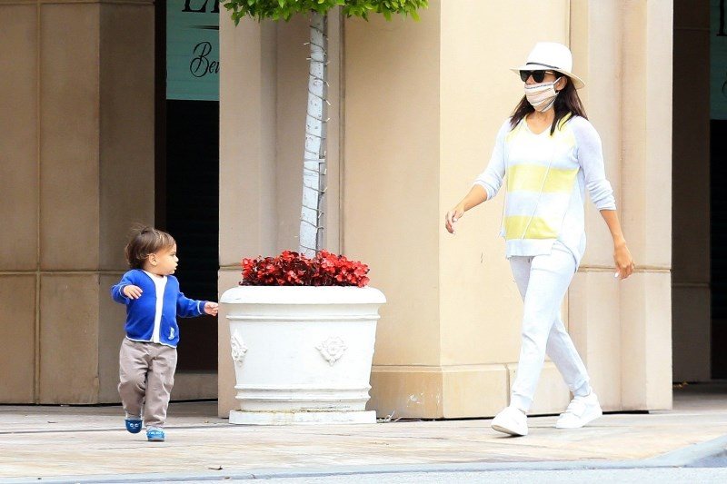 kako-su-poznate-mame-proslavile-dan-majki-foto | Yumama