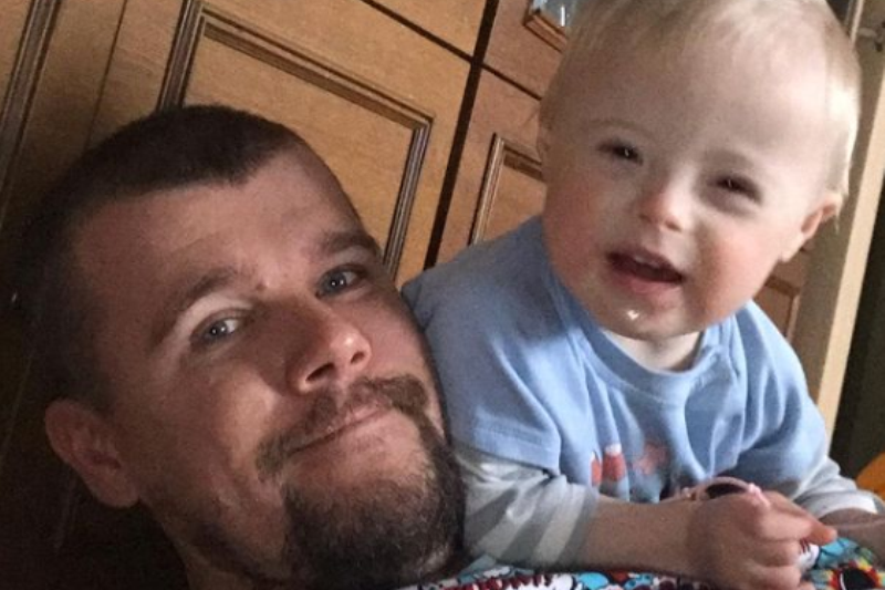 daunov-sindrom-sirotiste-majka-napustila-dete-samohrani-otac | Yumama