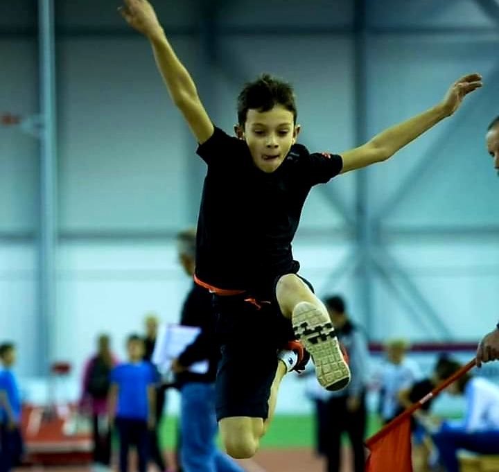Talentovani atletičar Danilo Mirić | Yumama