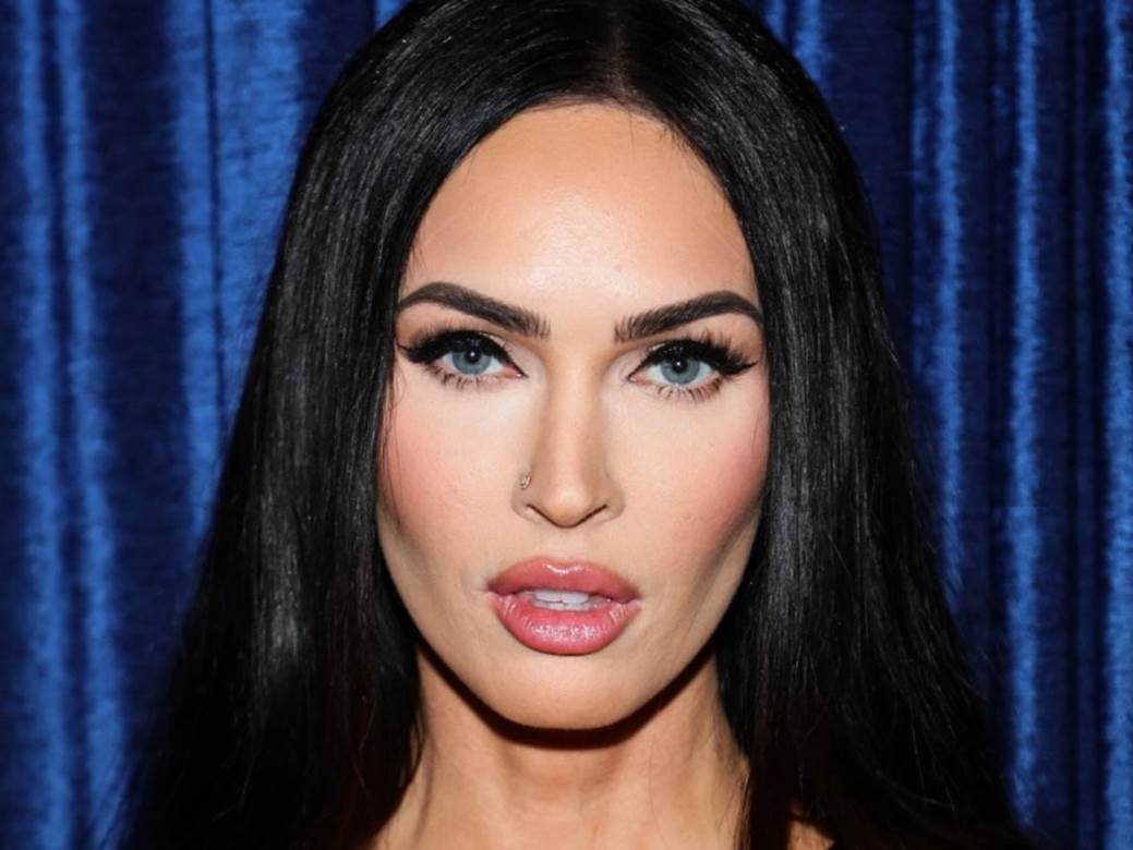 Sinovi Megan Foks su kao devojčice | Yumama