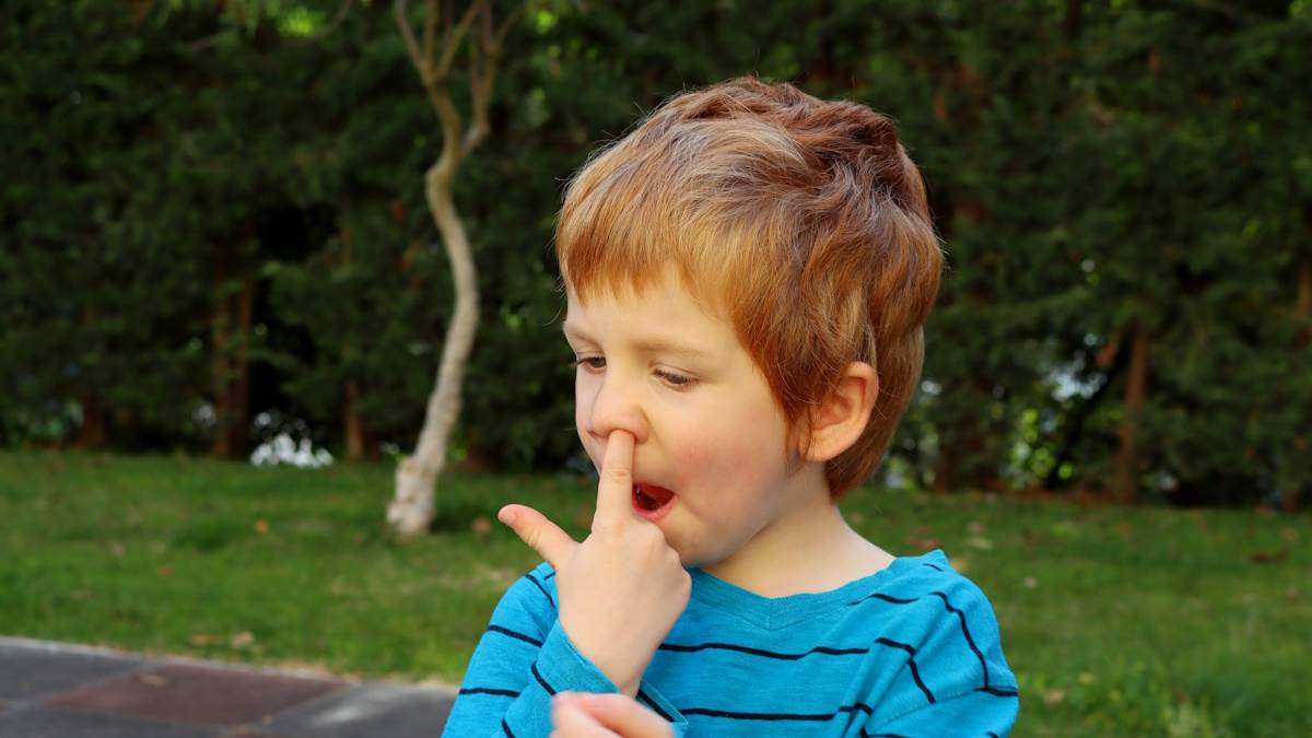 Zašto deca jedu sline i da li je to opasno | Yumama