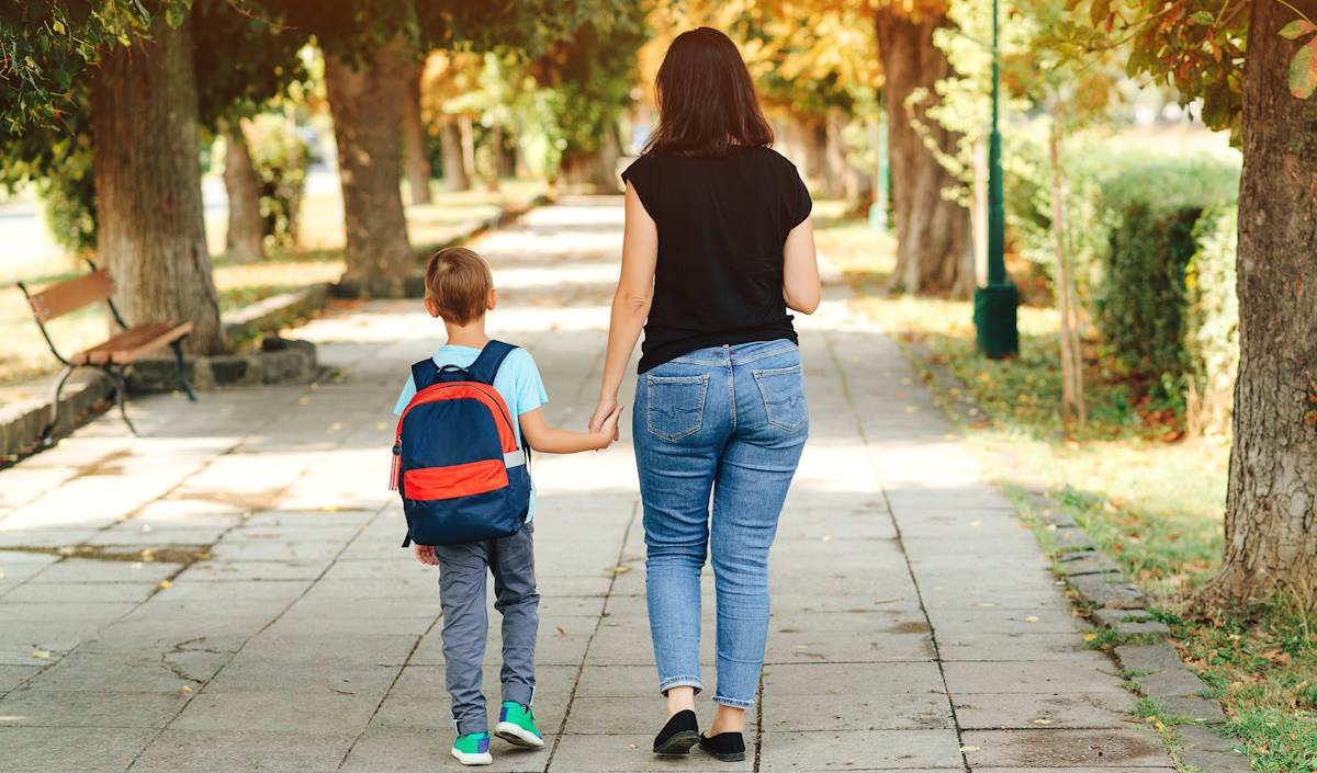 Zašto dete majku zove imenom a ne mama | Yumama